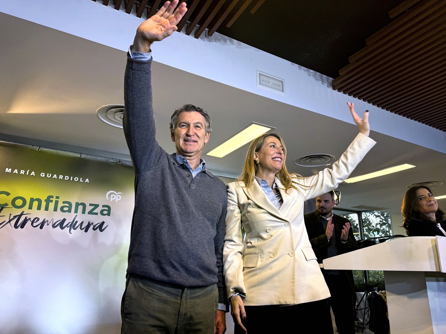 No es un error que María Guardiola no esté en la papeleta del PP en Badajoz
